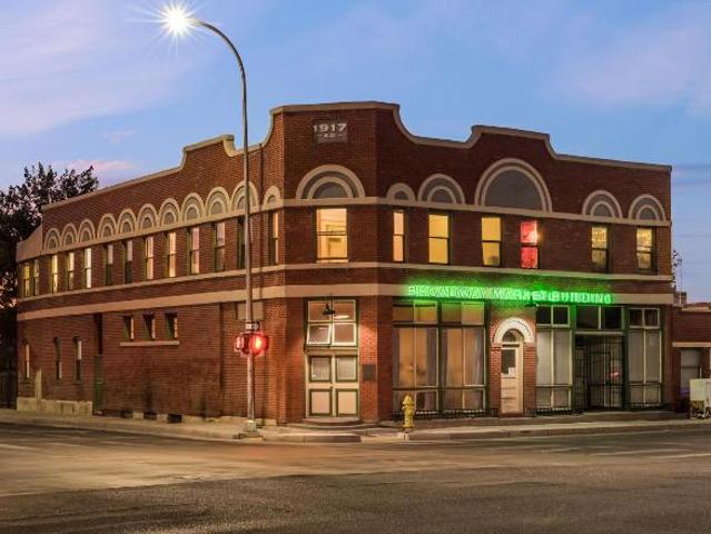 1 Br, 1 bath, Apartment 421 Broadway Boulevard SE