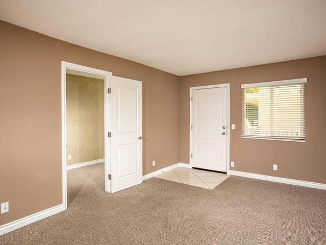 1 Br, 1 bath, Apartment 4341 N 24th St