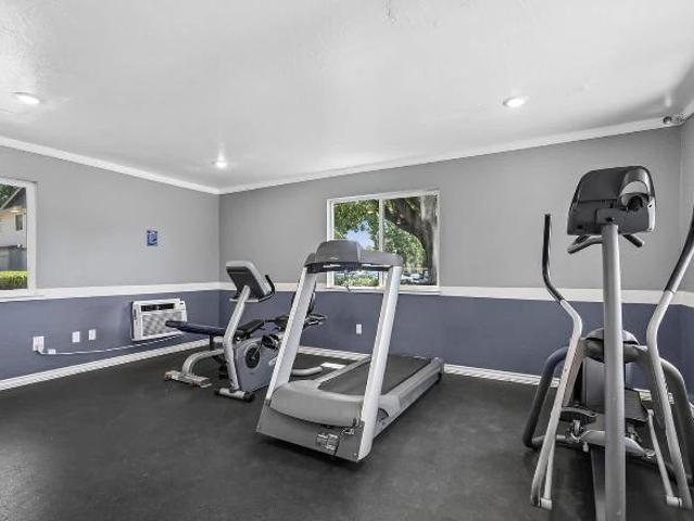 1 Br, 1 bath, Apartment 4350 Galbrath Dr