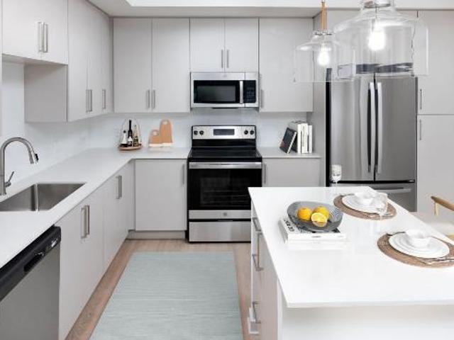 1 Br, 1 bath, Apartment 4350 Peregrine Way