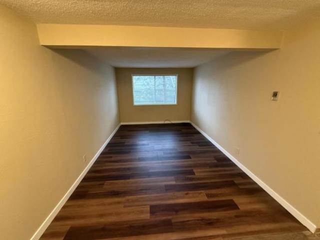 1 Br, 1 bath, Apartment 435 Holly Street