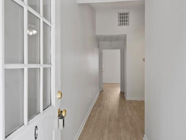 1 Br, 1 bath, Apartment 4306 Tantilla Cir