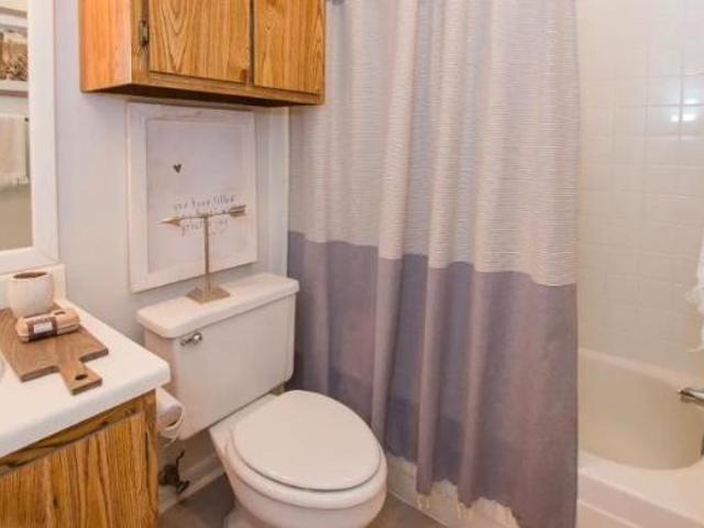 1 Br, 1 bath, Apartment 4317 SW 22nd St