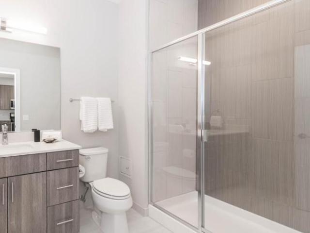 1 Br, 1 bath, Apartment 444 Parkway Dr