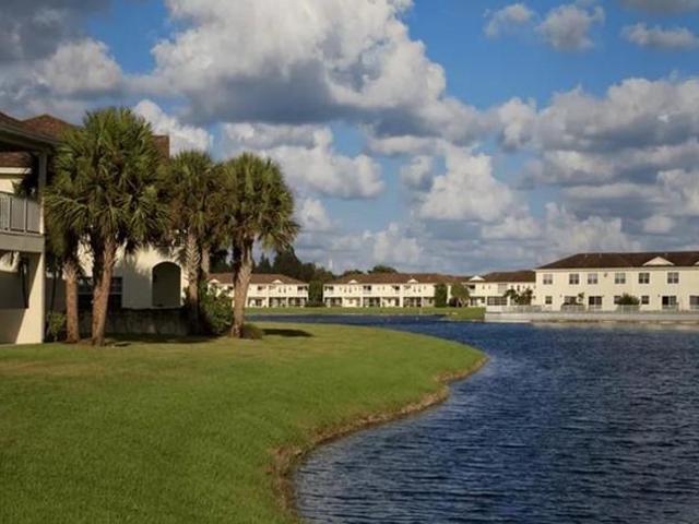1 Br, 1 bath, Apartment 4495 Emerald Vista