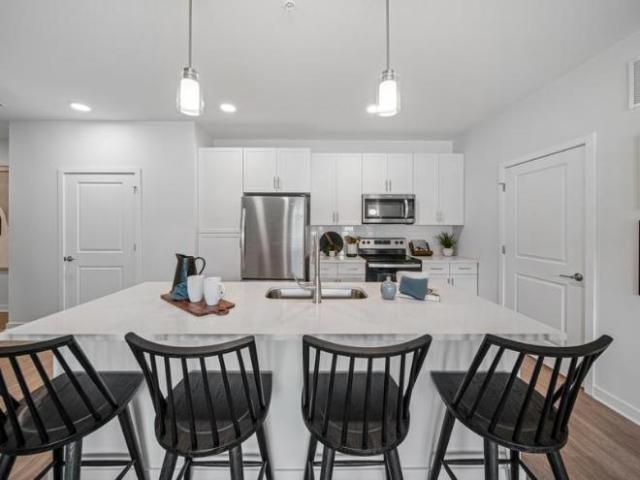 1 Br, 1 bath, Apartment 44000 Owl Wood Ln