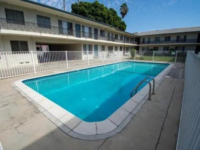 1 Br, 1 bath, Apartment 4410 Martin Luther King Blvd