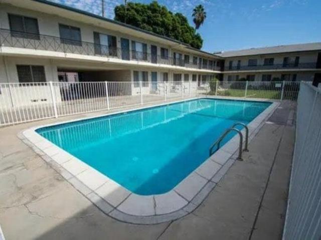 1 Br, 1 bath, Apartment 4410 Martin Luther King Blvd