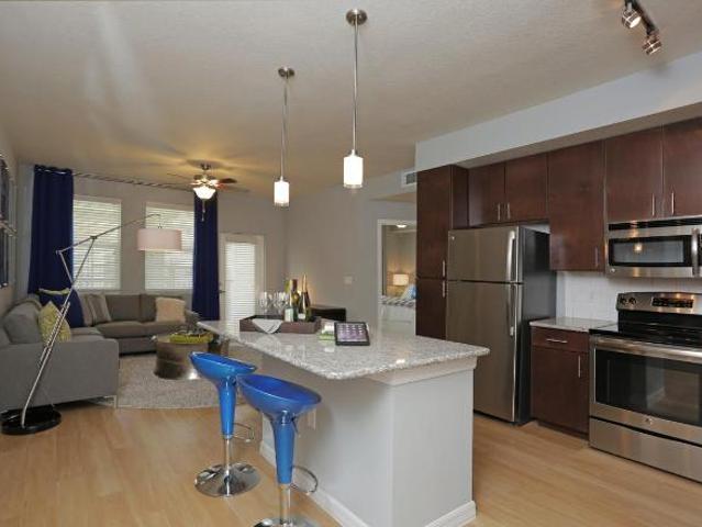 1 Br, 1 bath, Apartment 4411 North Federal Highway