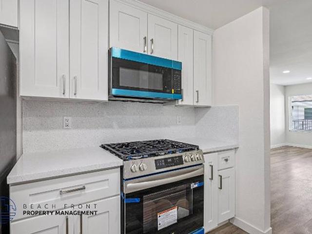 1 Br, 1 bath, Apartment 4433 W 120th St