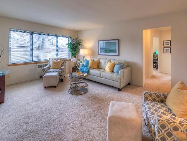 1 Br, 1 bath, Apartment 443 Sherwood Rd