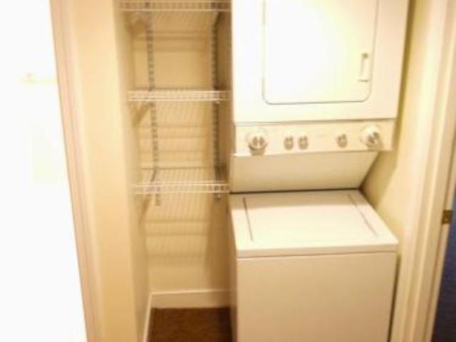 1 Br, 1 bath, Apartment 44 Lawrence Ln