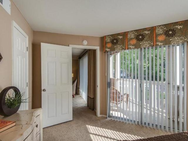 1 Br, 1 bath, Apartment 4580 Barclay Drive