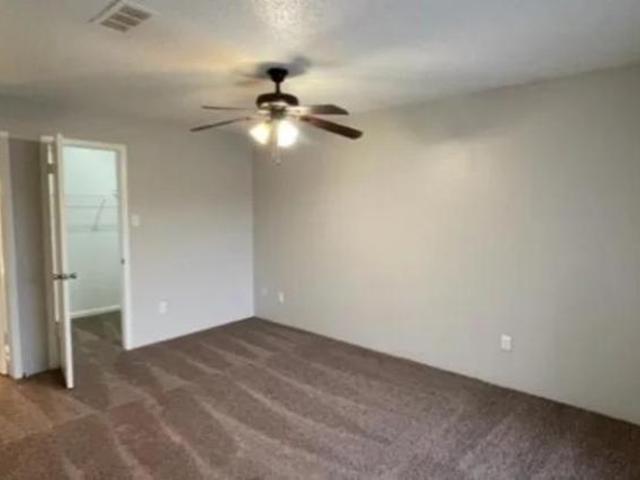 1 Br, 1 bath, Apartment 4502 Lake Shore Dr