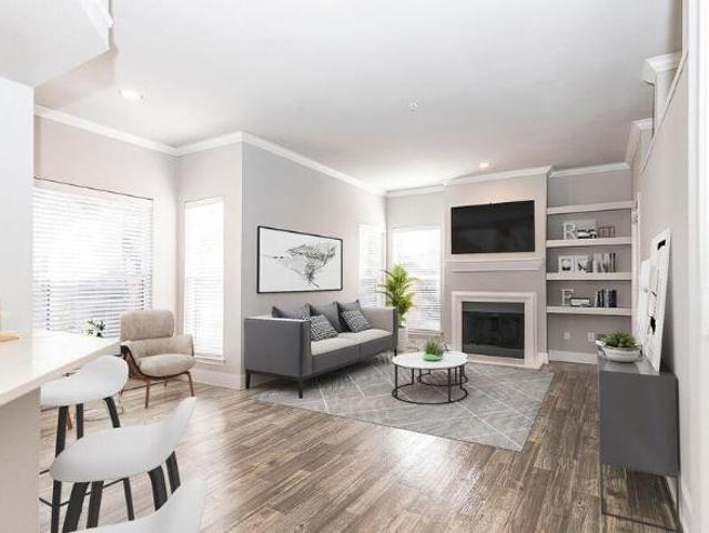 1 Br, 1 bath, Apartment 4649 Cole Ave