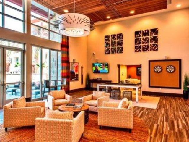 1 Br, 1 bath, Apartment 4650 N Central Ave