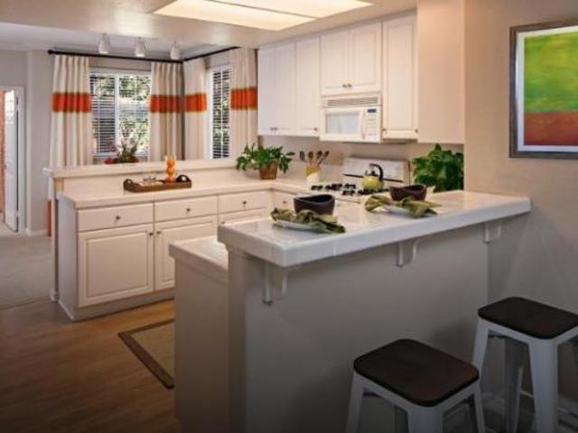 1 Br, 1 bath, Apartment 4695 Torrey Circle