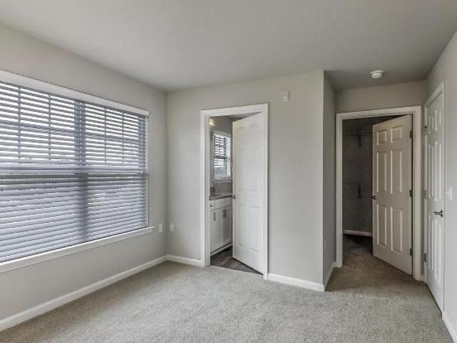 1 Br, 1 bath, Apartment 4625 Millbrook Green Dr
