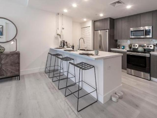 1 Br, 1 bath, Apartment 475 Se 1st St