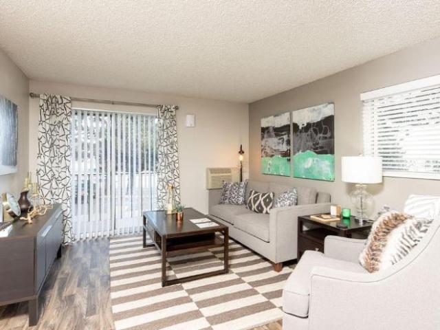 1 Br, 1 bath, Apartment 4760 Rusina Road