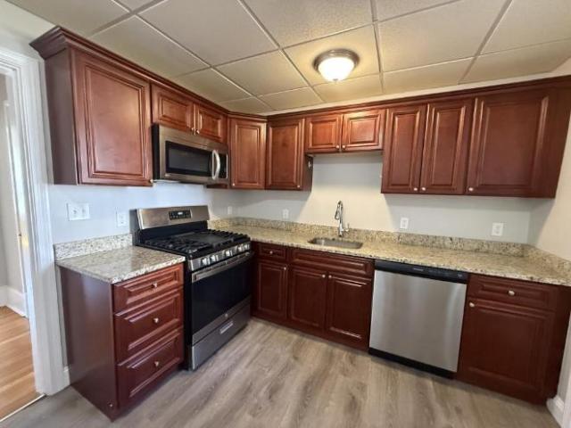 1 Br, 1 bath, Apartment 476 Locust St