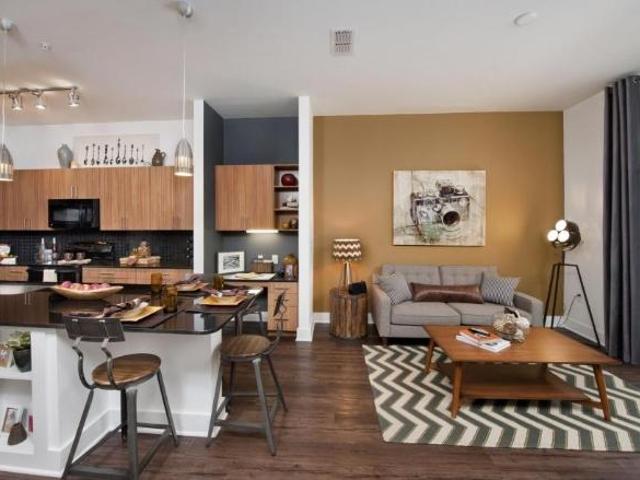 1 Br, 1 bath, Apartment 477 Wilmer St NE