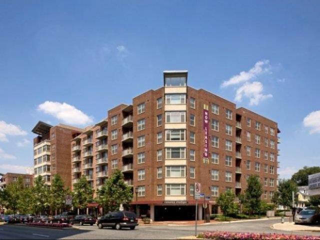 1 Br, 1 bath, Apartment 4720 Rosedale Ave