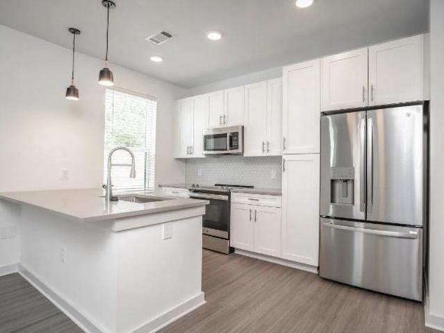 1 Br, 1 bath, Apartment 4832 GA 92