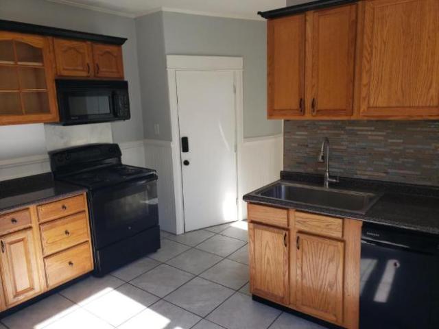 1 Br, 1 bath, Apartment 48 Covell St