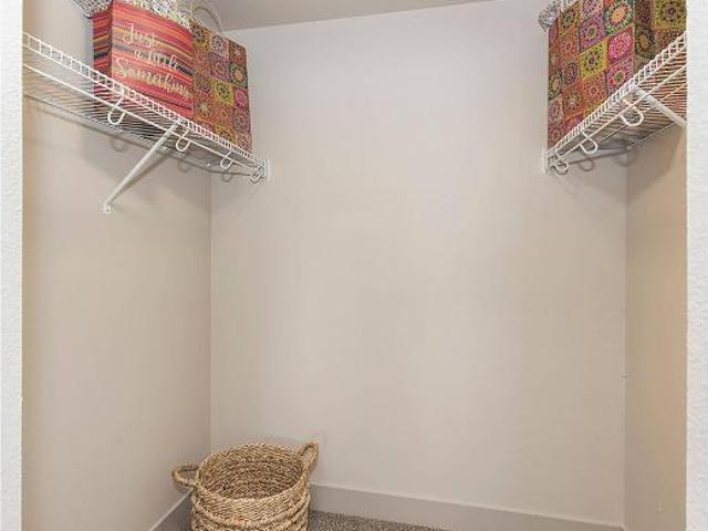 1 Br, 1 bath, Apartment 4985 El Camino Dr
