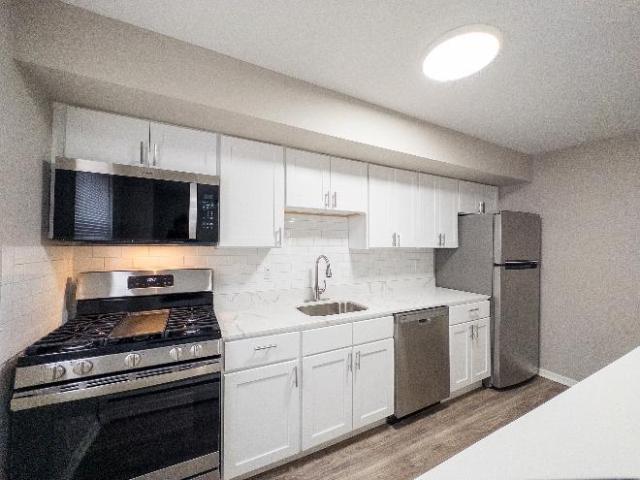 1 Br, 1 bath, Apartment 498 Plaza Boulevard
