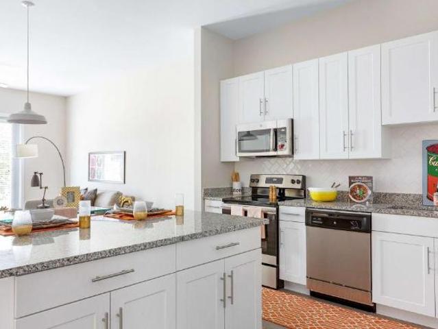 1 Br, 1 bath, Apartment 4993 O&apos Hear Ave
