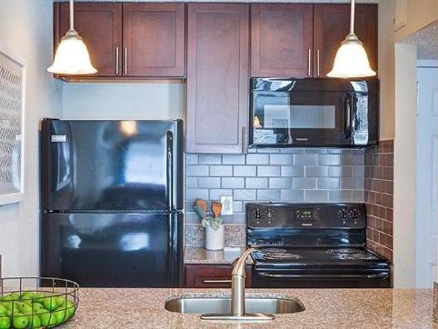 1 Br, 1 bath, Apartment 499 Northside Circle NW
