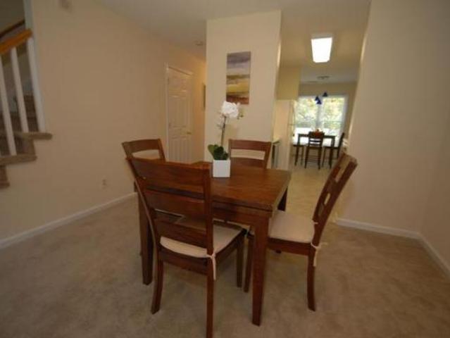 1 Br, 1 bath, Apartment 4904 Garrett Road