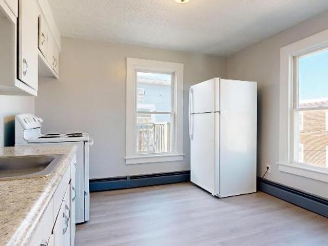 1 Br, 1 bath, Apartment 49 Winter Street