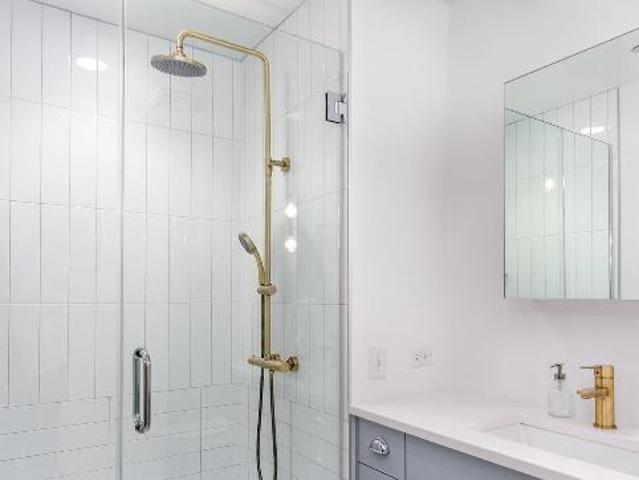 1 Br, 1 bath, Apartment 5050 N Broadway