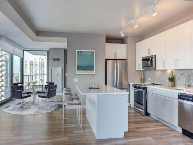 1 Br, 1 bath, Apartment 505 N State St