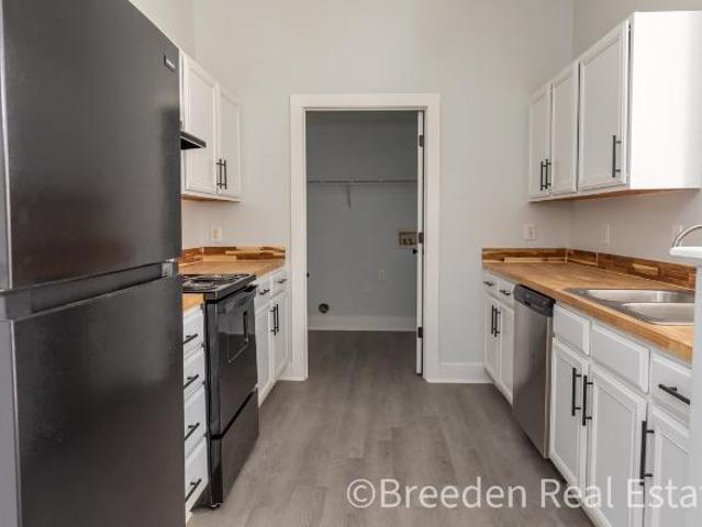 1 Br, 1 bath, Apartment 506 Harper Avenue