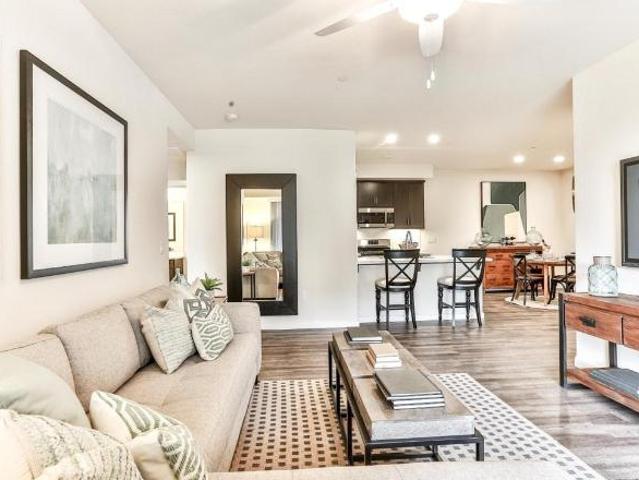 1 Br, 1 bath, Apartment 5002 Jewel St