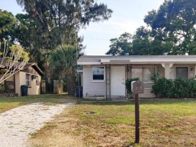 1 Br, 1 bath, Apartment 5010 98th Ave