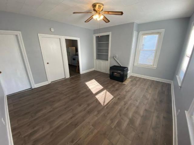 1 Br, 1 bath, Apartment 502 Fourth Street