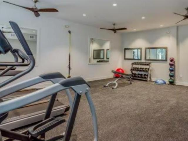1 Br, 1 bath, Apartment 515 Montgomery St
