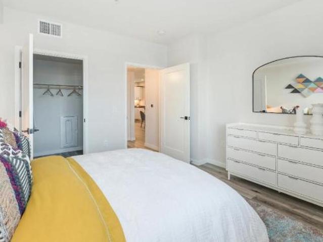 1 Br, 1 bath, Apartment 5180 Rocklin Road