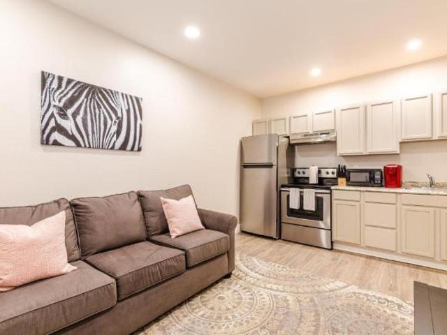 1 Br, 1 bath, Apartment 512 2nd Ave N