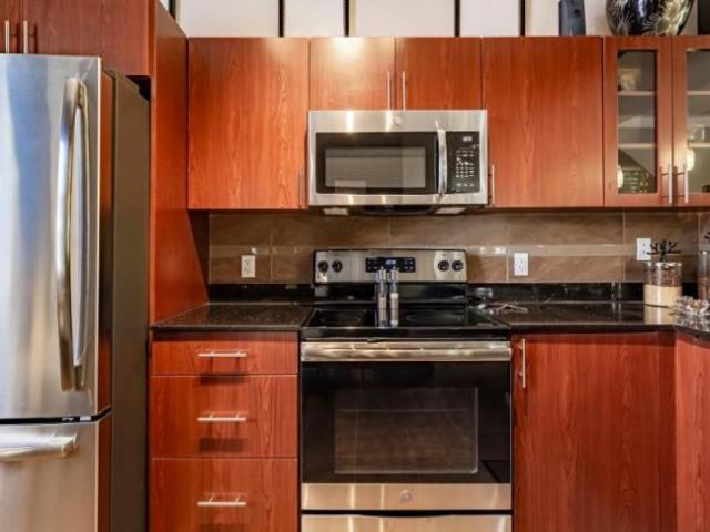 1 Br, 1 bath, Apartment 513 NE 21st Court