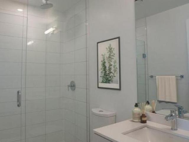 1 Br, 1 bath, Apartment 5249 Dundas Street W