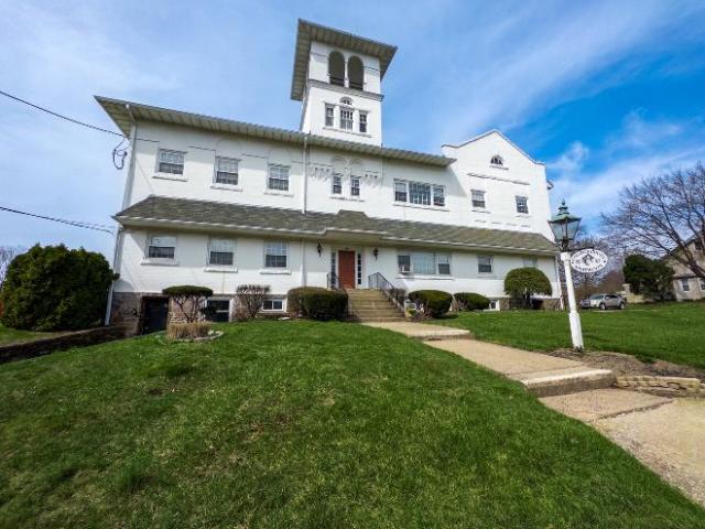 1 Br, 1 bath, Apartment 525 School St