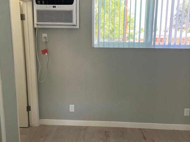 1 BR 1 bath apartment