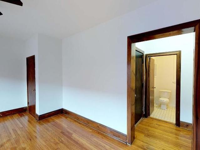1 Br, 1 bath, Apartment 5202 S Cornell Ave