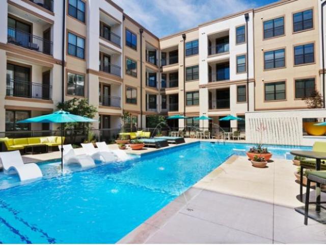1 Br, 1 bath, Apartment 5225 Town And Country Blvd